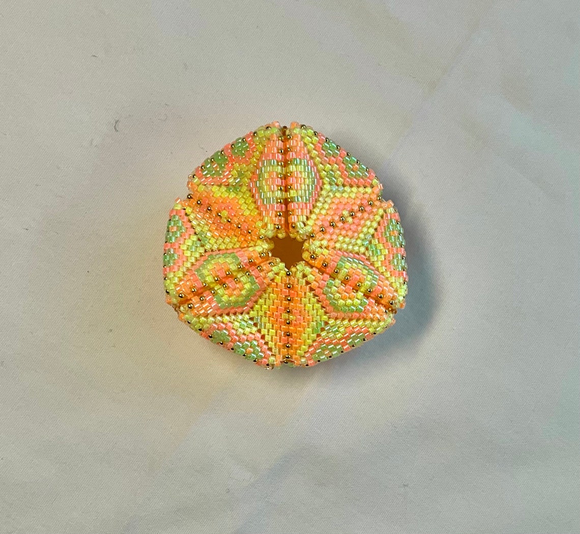 Heat Haze Kaleidocycle, Beaded Sculpture Graphs, Beadwoven Art Object ...