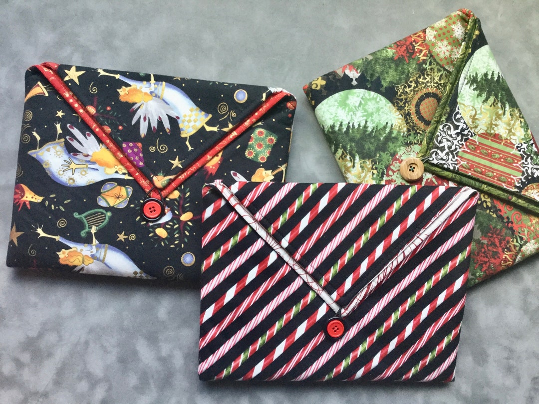 Christmas Padded Clutch Bag: Handmade Cotton Travel Case - Etsy