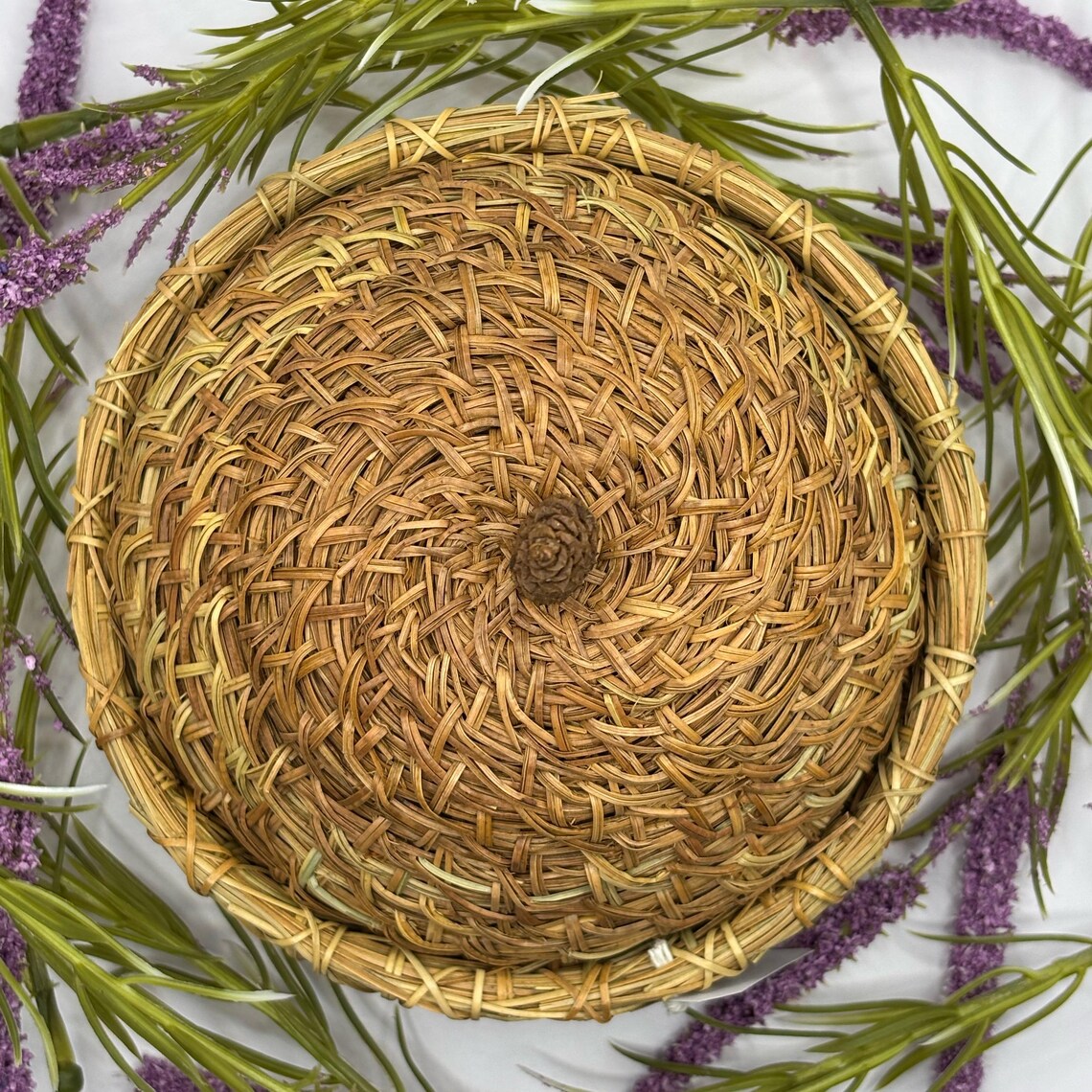 Handwoven Pine Needle Box With Lid and Mini Pinecone Top | Rustic Eco ...