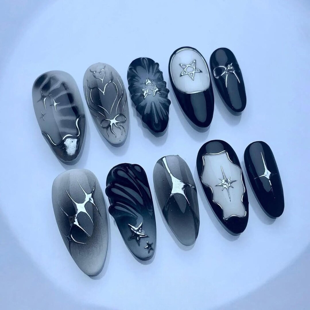 Gothic Black & White Ombre Press-on Nails | Edgy Star Heart Grunge ...