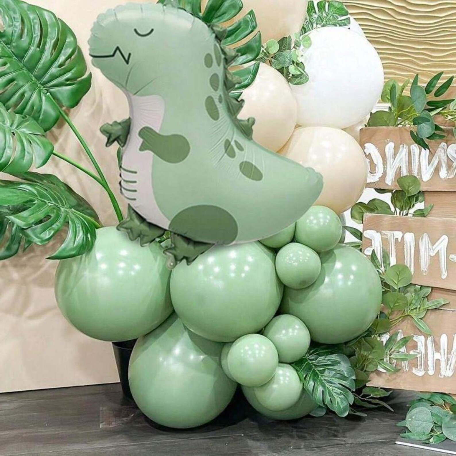 147pcs Dinosaur Birthday Party Decor Kit, Green White Orange Balloon ...