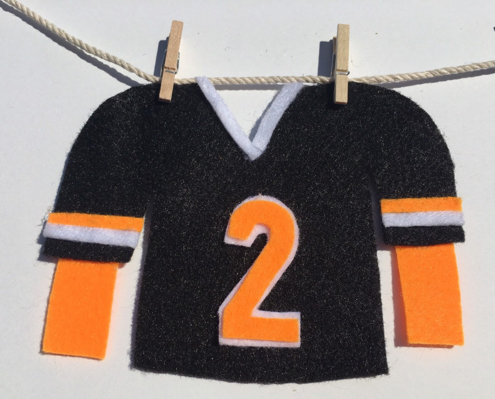 Miniature Felt Hockey Player's Clothesline Decoration Hockey Banner ...