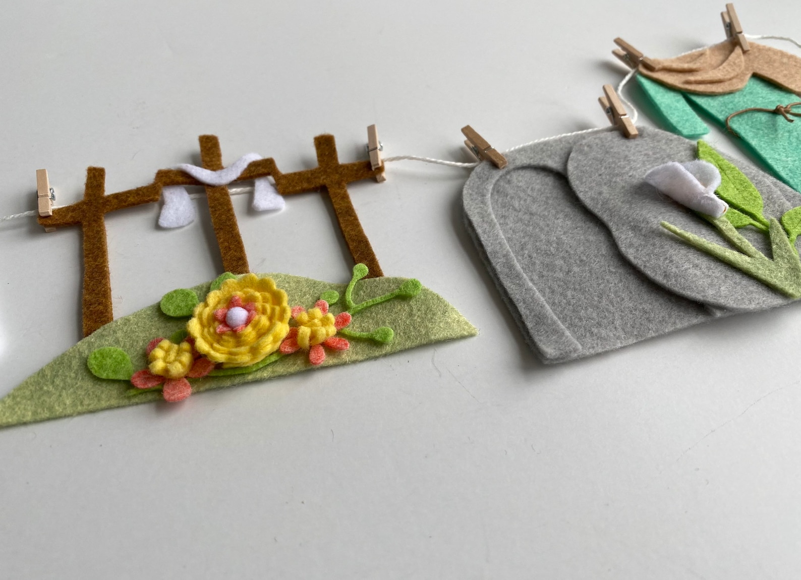 The Easter Story Nativity Clothesline Banner Miniature Felt Garland ...