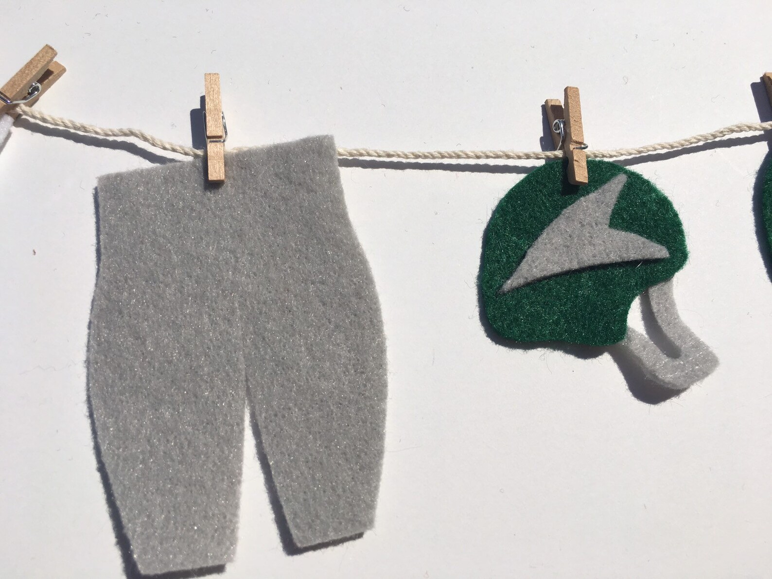 Miniature Felt Football Player's Clothesline Football Banner Garland ...