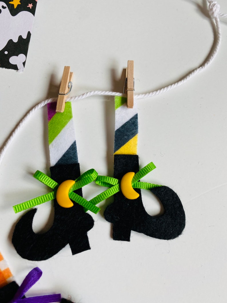 Miniature Felt Witch Feet Clothesline Banner Witches Stockings - Etsy