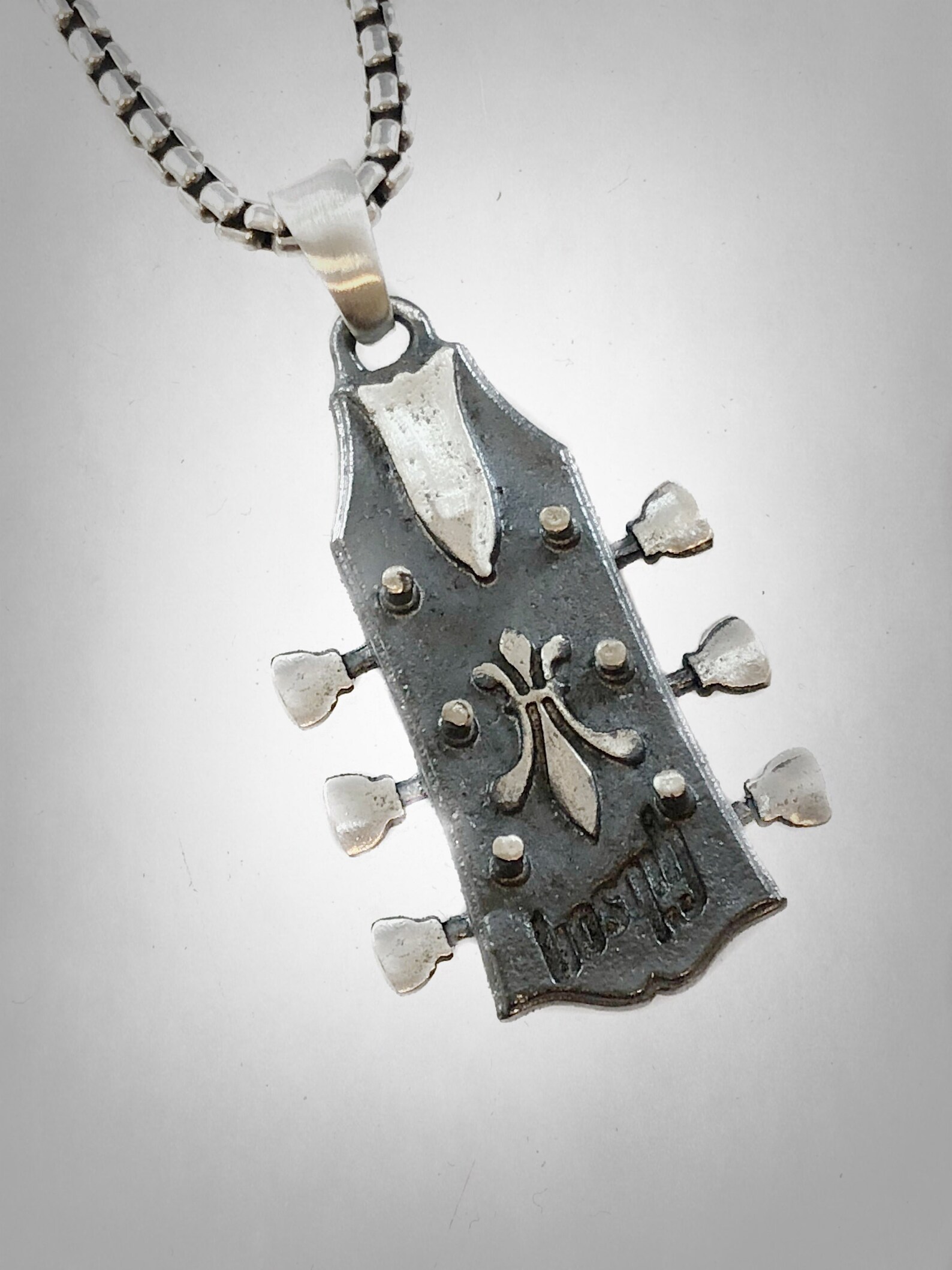 Gibson Fleur De Lis Design Inlay Headstock Handmade Pendant - Etsy Israel