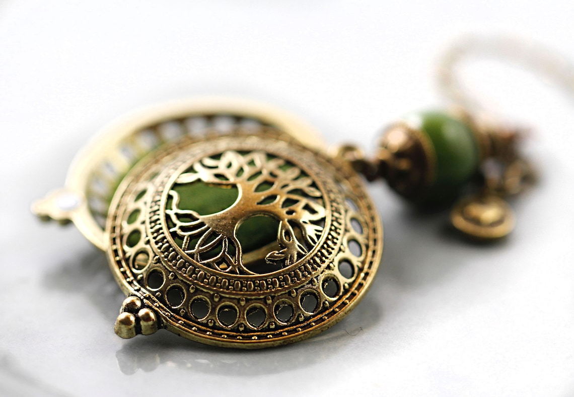 Jade Fragrance Diffuser Car Mirror Charm. Aromatherapy Oil Diffuser ...