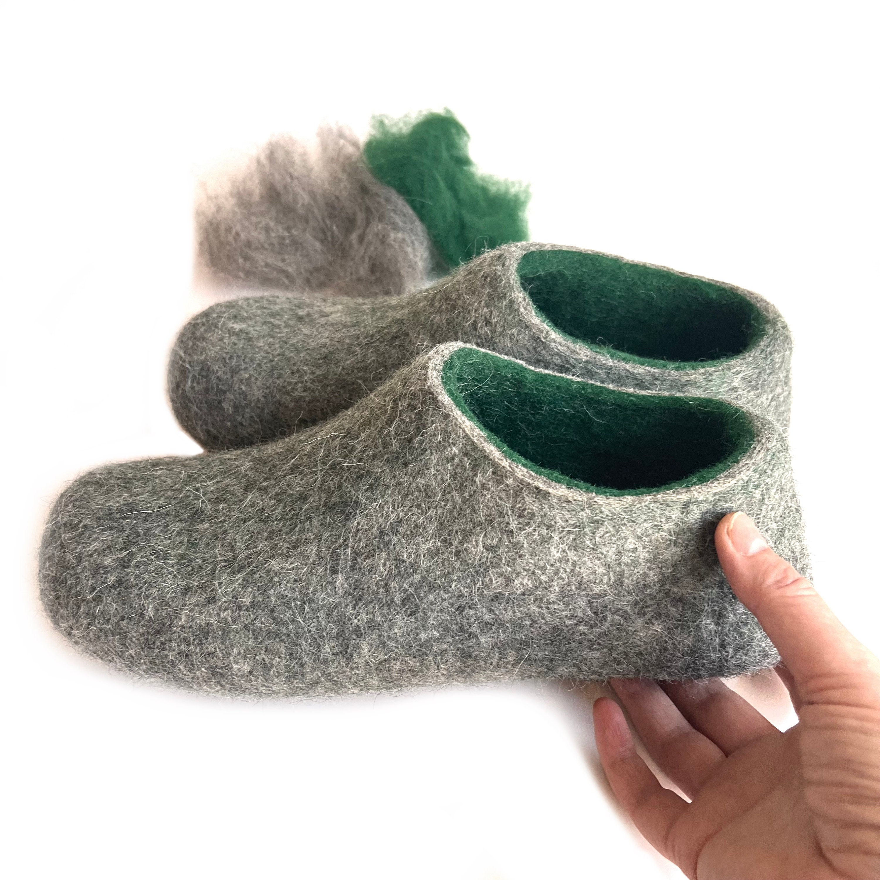 Wool house shoes Emerald Green Gray Felted slippers Handmade - Etsy España