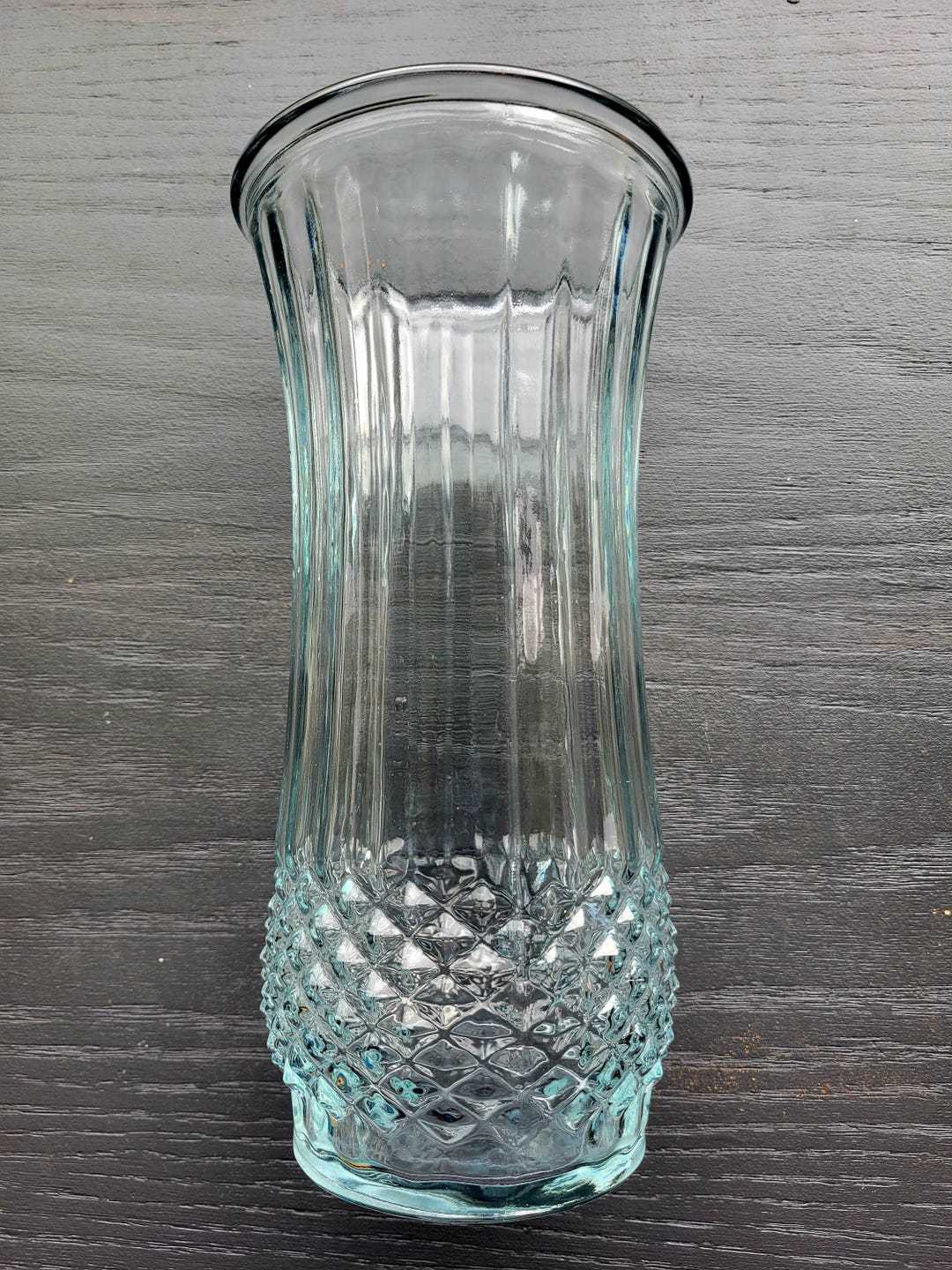 Vintage Hoosier 9.5" Fluted Glass Vase, Ribbed Base #4089-A - Etsy