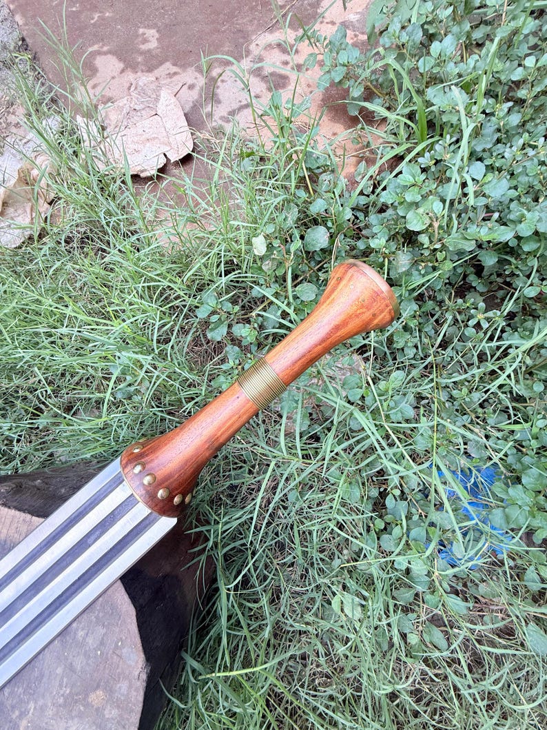 Handmade Konda Ikakalaka Sword: 5160 Carbon Steel Hunting Knife - Etsy