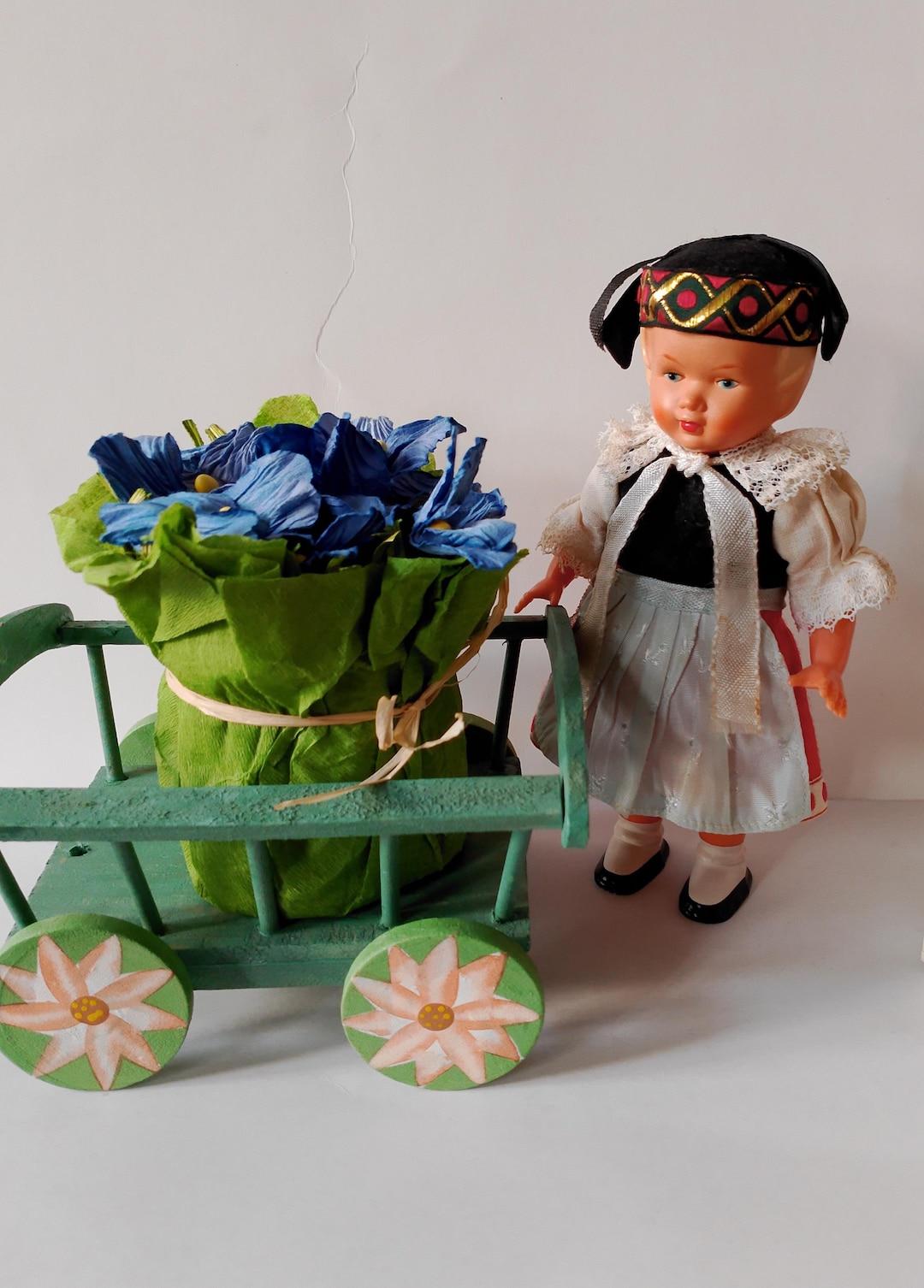 Mechanikal Dancing Wind-up Doll Sweetheart Doll (eberhard Mastermüller ...