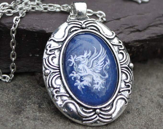 Warden's Oath Pendant - Etsy