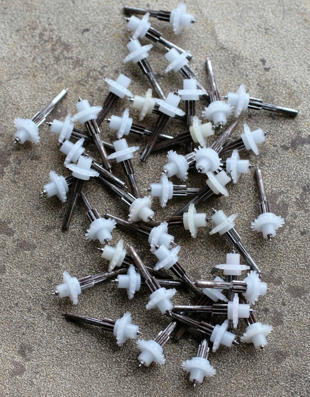 Vintage Alarm Clock Case Parts -- Set of 70 -- D3 - Etsy