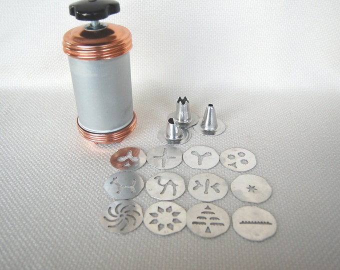 Vintage Mirro Cookie Press With 12 Discs 3 Decorating Tips With Black ...