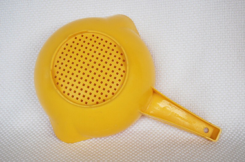 Vintage Tupperware SMALL YELLOW Colander Tupperware Strainer - Etsy