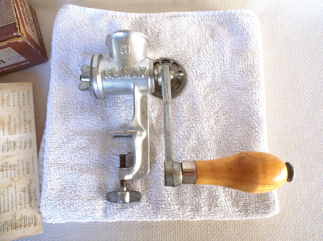 Universal No. 1551 Meat Grinder All Parts and Box With 3 Cutters ...