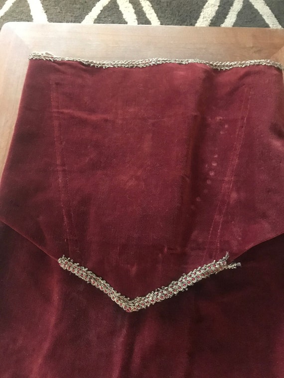 Vintage maroon velvet 2 peice renaissance dress corse… - Gem