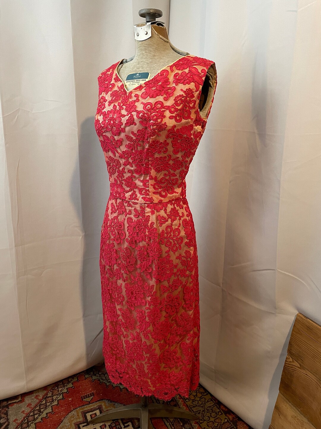 Lace Wiggle Dress 1950s Vintage Pinup Pencil Pastel Hot Pink Fuschia S