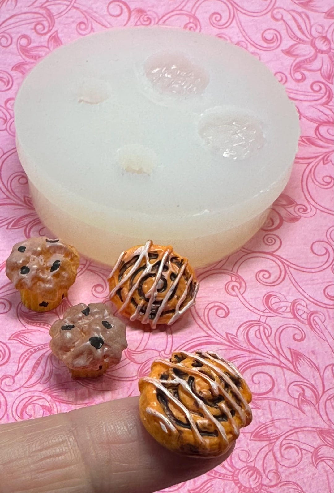 Food Charm Molds 1:6 Scale Play Food Mold Silicone Molds Cinnamon Bun ...