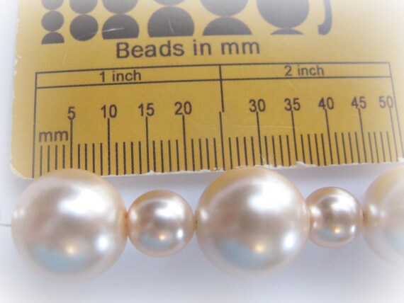 String Of Pearl Border