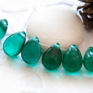 Czech Glass Drops 9x6 Mm Emerald Green 20 Pcs. - Etsy