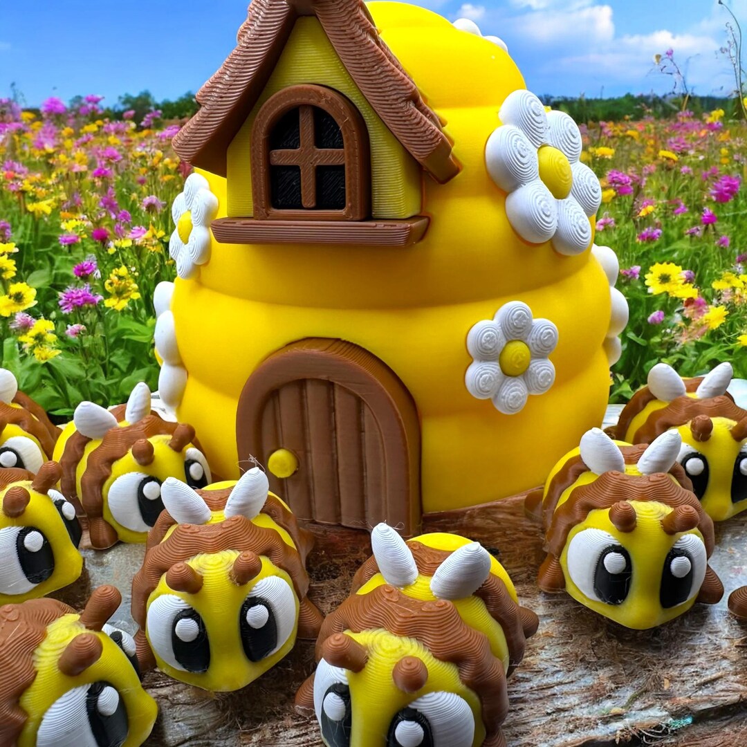 Beehive Toy & Miniature Bees Bundle Display Set 3D Printed Toy ...