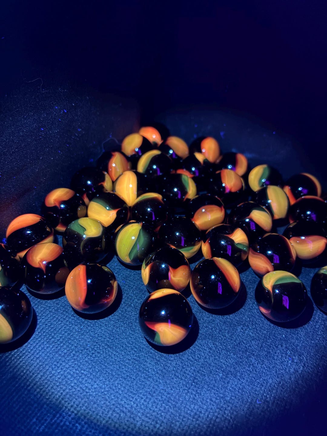 1970s UV Glowing 1970s Bumble Bee Cadmium Glass Marbles - Set of 7 ...