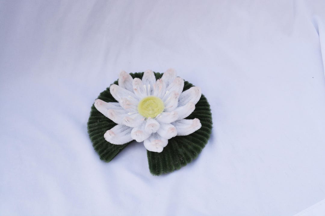 Handmade Pipe Cleaner Lotus Flower – Cute Desk or Room Decoration - Etsy