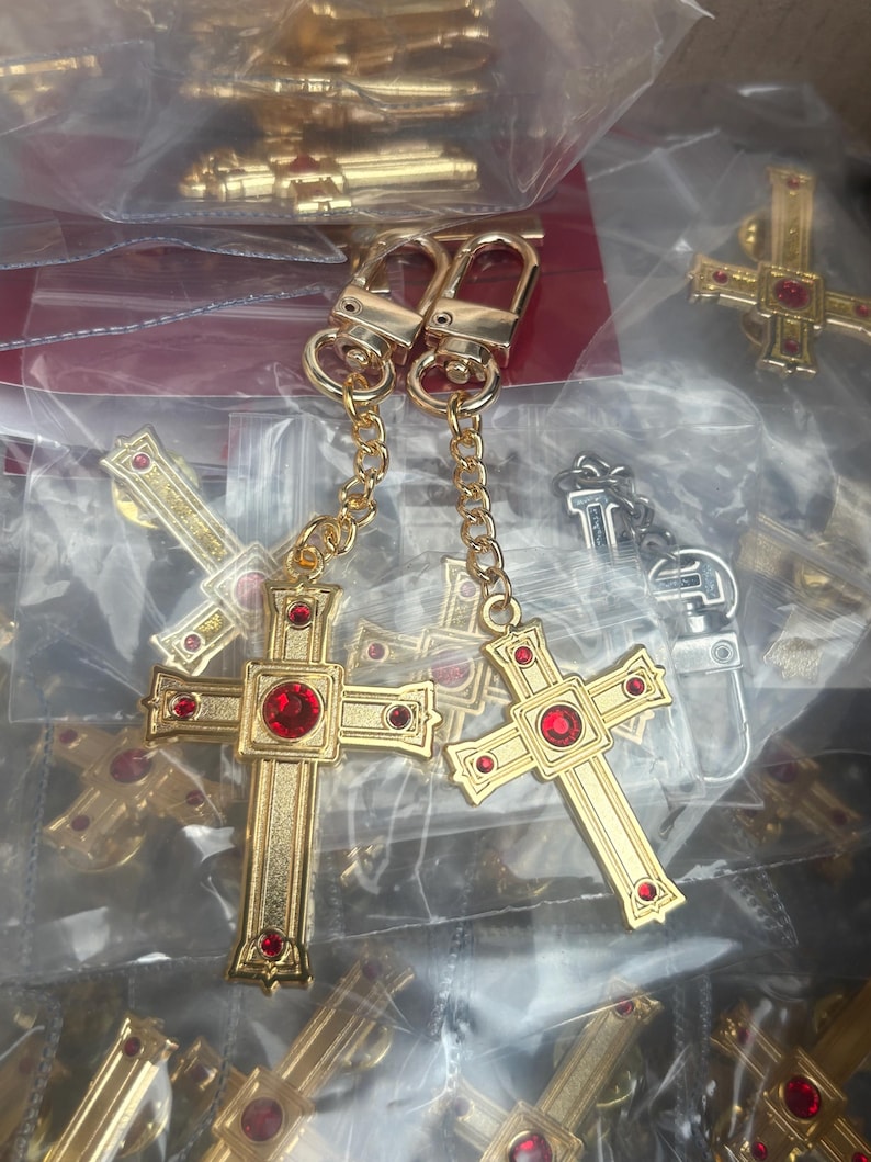 Conclave(2024) Tedesco's Pectoral Cross Metallic Keychain/pin Badges ...