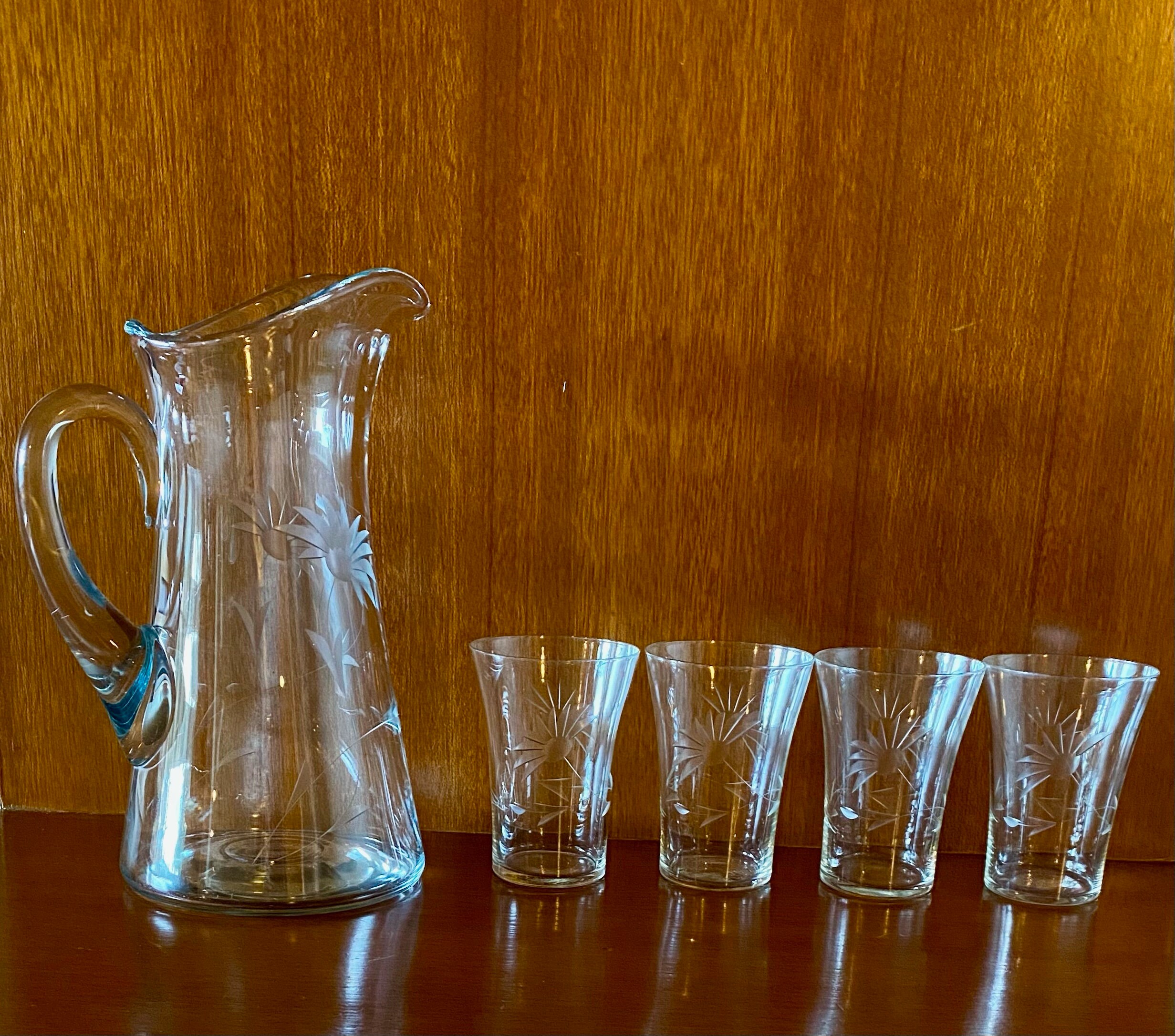 Daisy Pattern Etched Glass Pitcher & Glass Set - Etsy