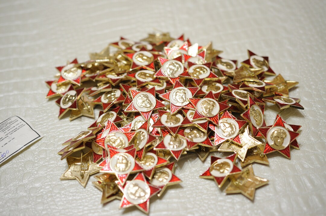 100 Pcs Soviet USSR Vintage Badge Pin Young Little Octobrists Pioneer ...