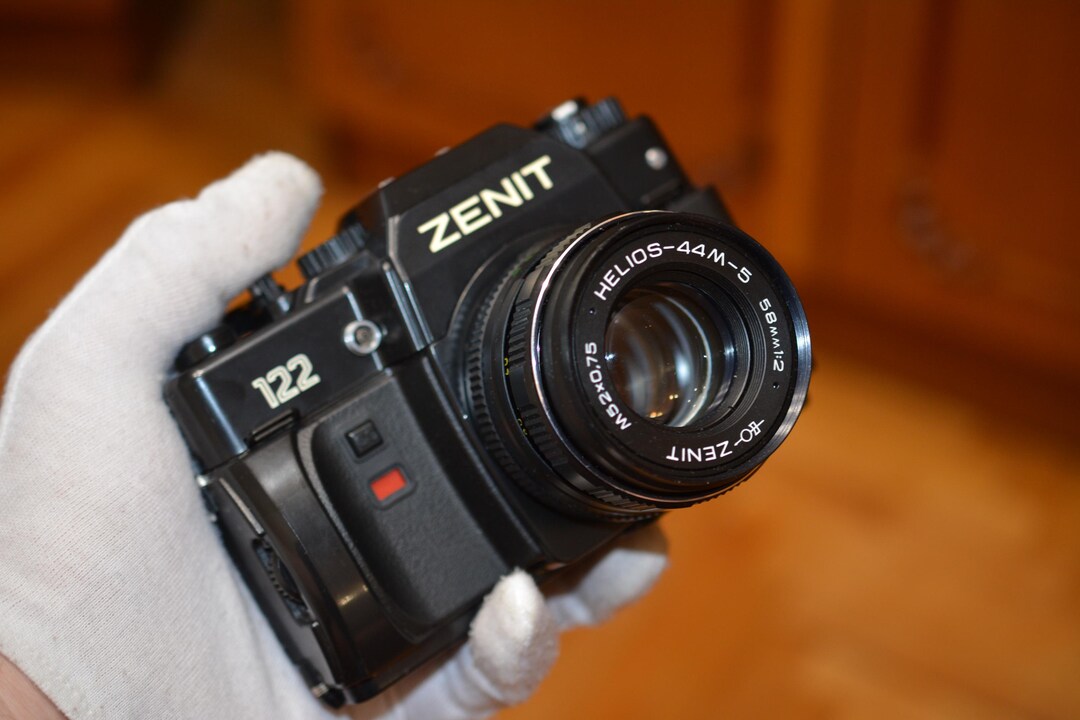 ZENIT 122 35mm Film SLR Manual Camera With 58mm F/2 Helios 44M-5 Lens ...