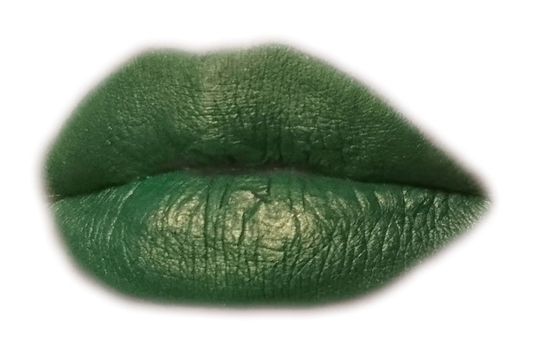 Can anyone recommend a good matte green liquid lipstick that doesn’t ...