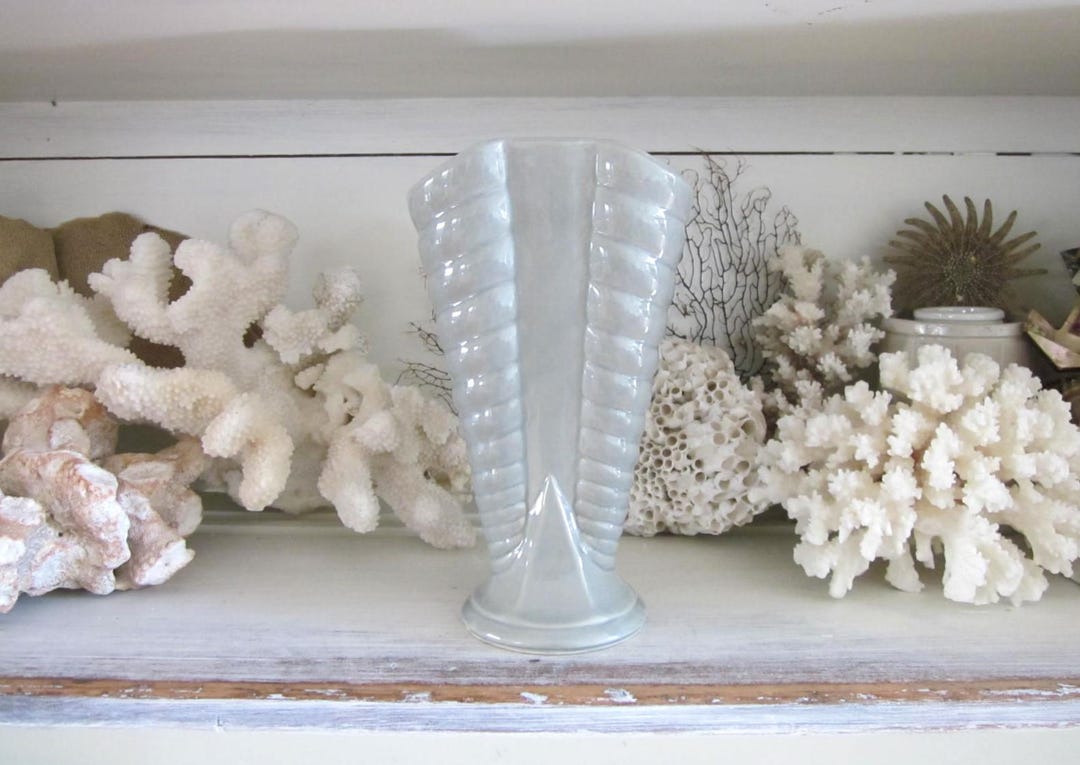 Vintage Shawnee Pottery Art Deco Fan Vase, Model # 809, Powder Gray ...