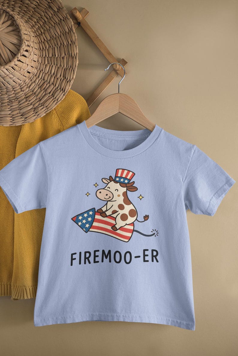 Cute Fireworks Cow 4th of July SVG PNG, Patriotic Cow Firecracker ...