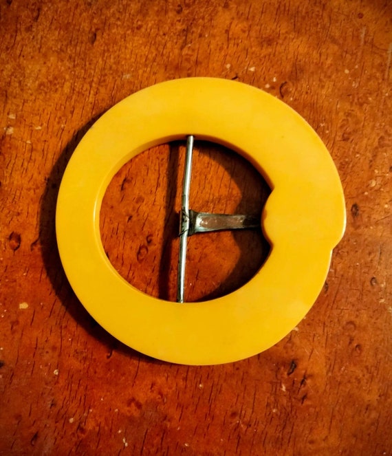 Vintage Butterscotch Bakelite Belt Buckle - Gem