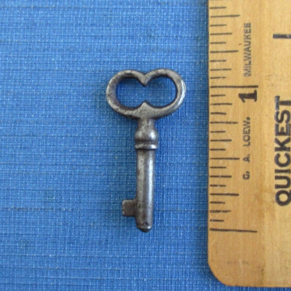 Antique Miniature Skeleton Key Vintage Small Charm or - Etsy