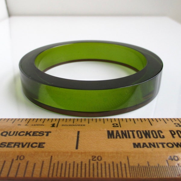 Prystal Bakelite - Etsy