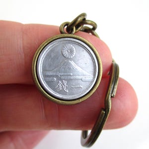 JAPAN Coin Key Chain - Repurposed Vintage 1940's Mt. Fuji Coin Keychain ...