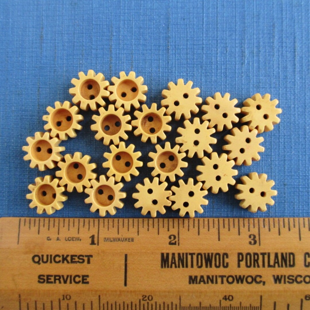 20 Bakelite Buttons in Unusual Flower / Star / Gear Shape - Etsy