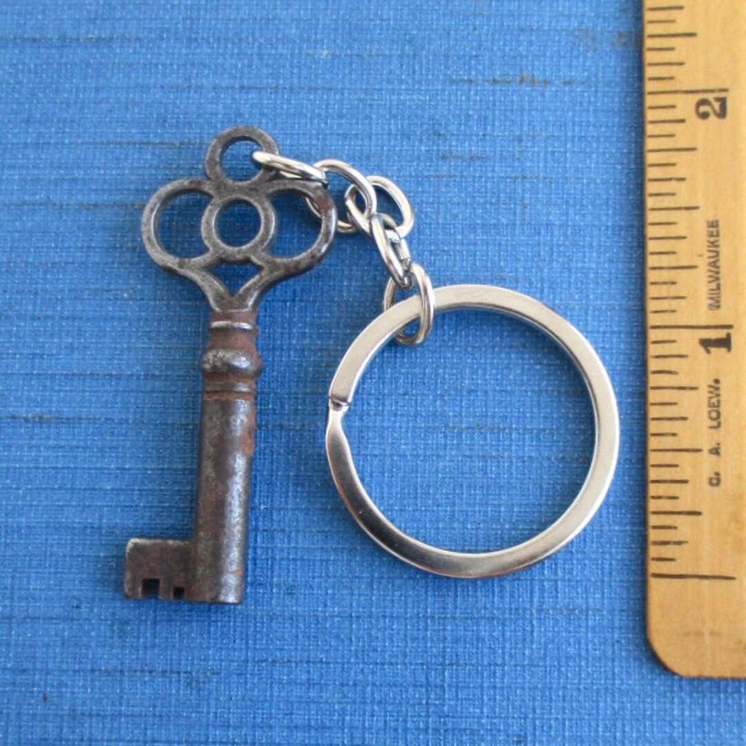 Skeleton Key Keychain Genuine Vintage Hollow Barrel Key W/ Dark ...