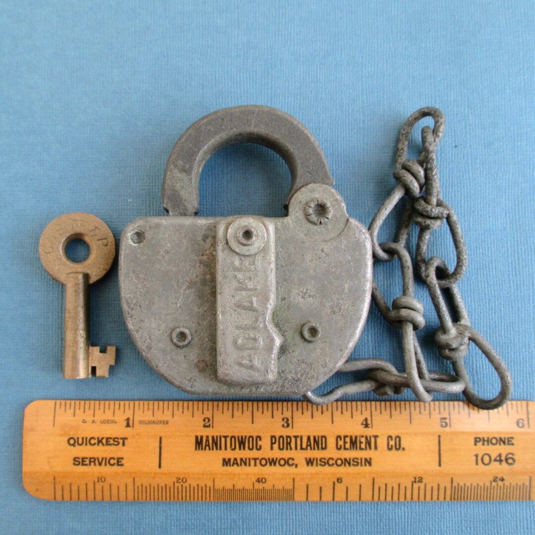 Railroad Padlock W/ Key Vintage Chicago, Milwaukee, St. Paul and ...