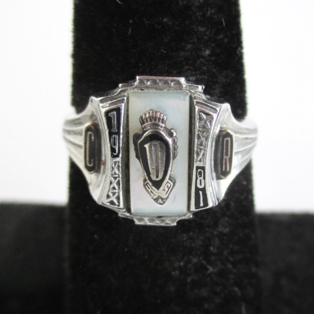 1981 High School Class Ring - Vintage Women's, Size 4.75 - Etsy