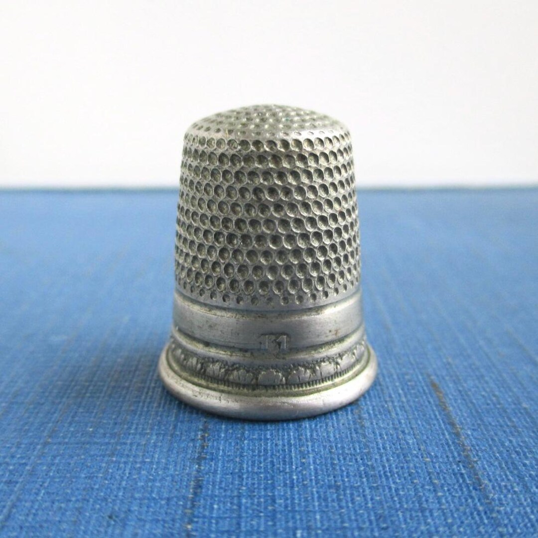 England "11" Silver Tone Thimble - Vintage, 17mm Inside Diameter ...
