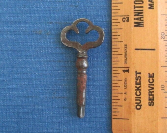 Antique Sewing Machine Key Triangle Head / Point / Tip Vintage, Dark ...