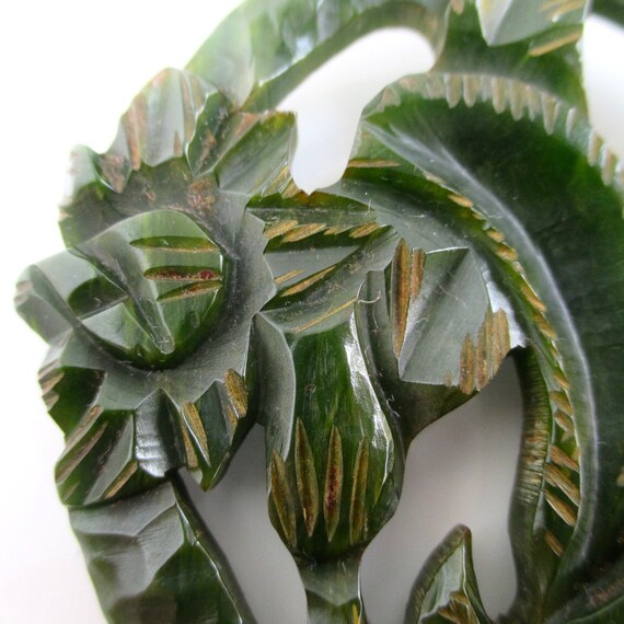 Big Bakelite Flower Brooch / Pin - Vintage, Beautiful… - Gem