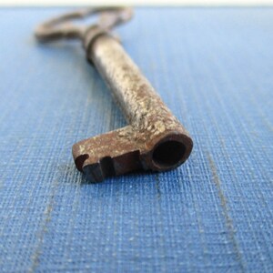 Gothic Top Antique Skeleton Key Vintage Hollow Barrel, 2 5/8 Long dark ...