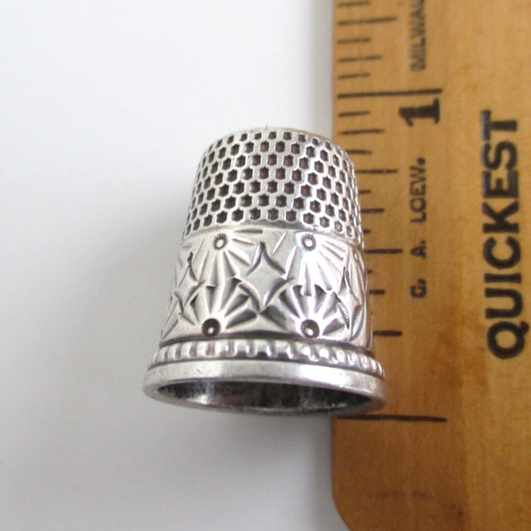 Sterling Silver Thimble W/ Ornate Fan Design - Vintage, Marked 