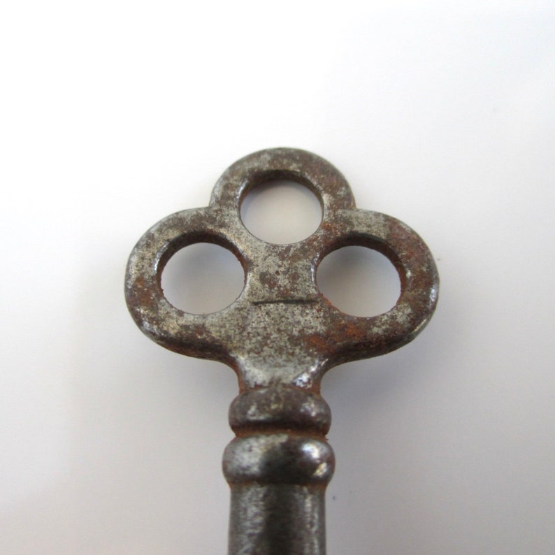 Antique Skeleton Key W/ Unusual Bow Design & Hollow Barrel - Etsy