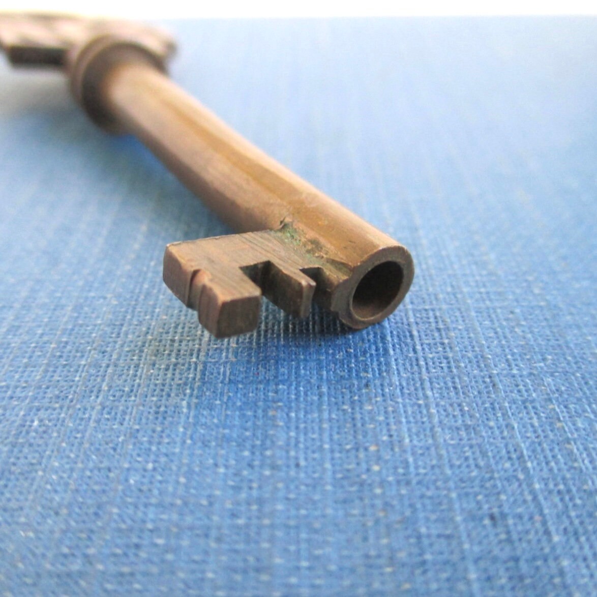 Antique Skeleton Key W/ Hollow Barrel Vintage Ornate Top - Etsy